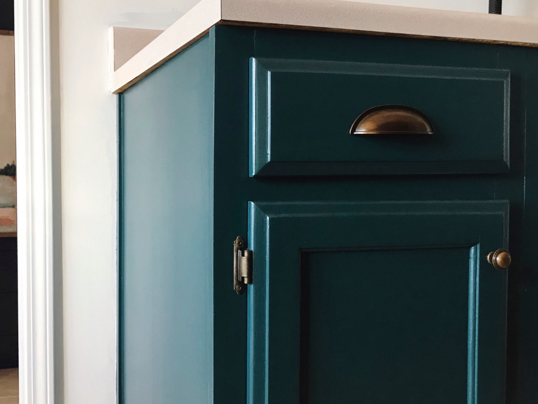 Amy Howard At Home | Brooks Grey | One Step Paint